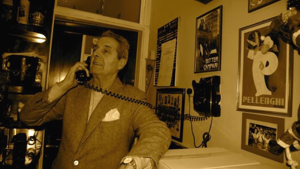 BAR VISELLI – Spacedelicious